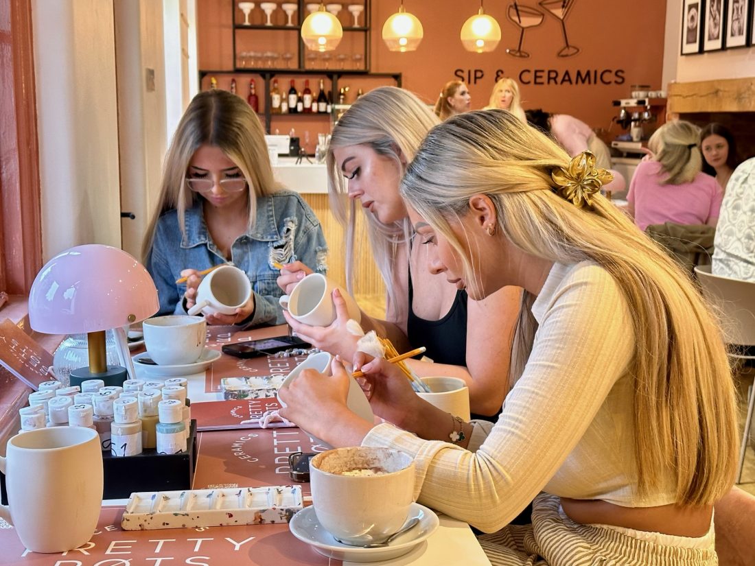 Pøttery – Pretty Pøts Ceramics Cafe